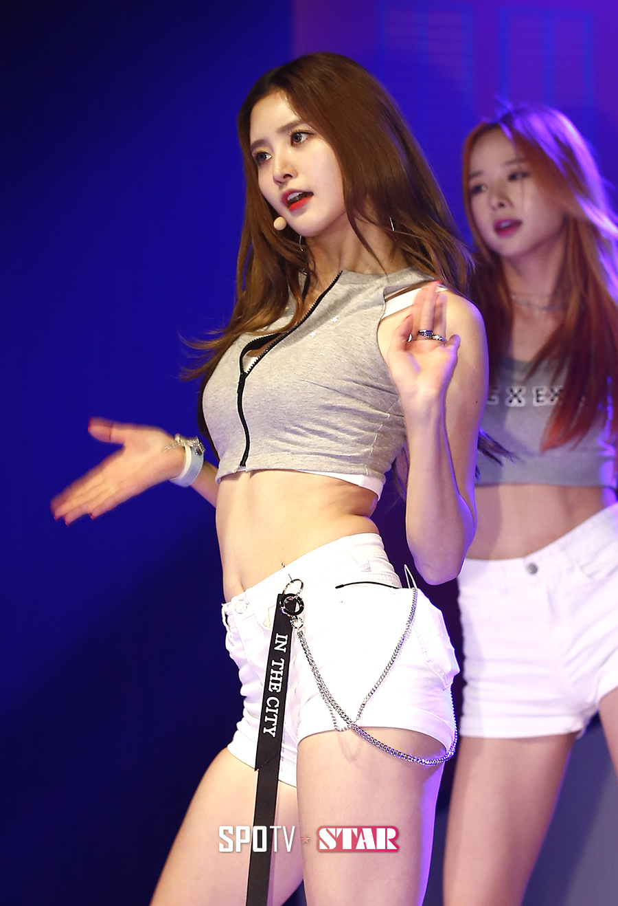 [스토리S] EXID 하니-정화 '새 앨범과 후끈한 댄스로 돌아왔어요'