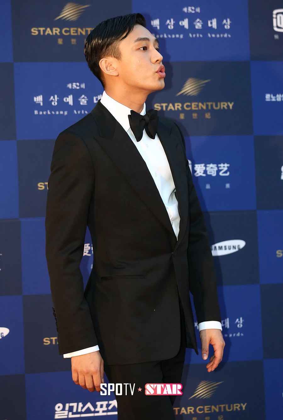 [포토s] 유아인 완벽한 슈트 핏