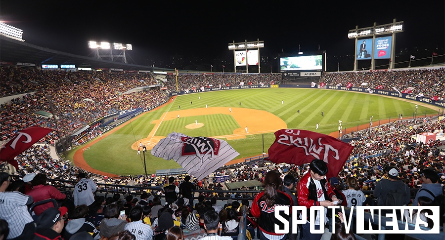 [KBO WC2] LG-KIA 2차전도 매진…PS 8G 연속