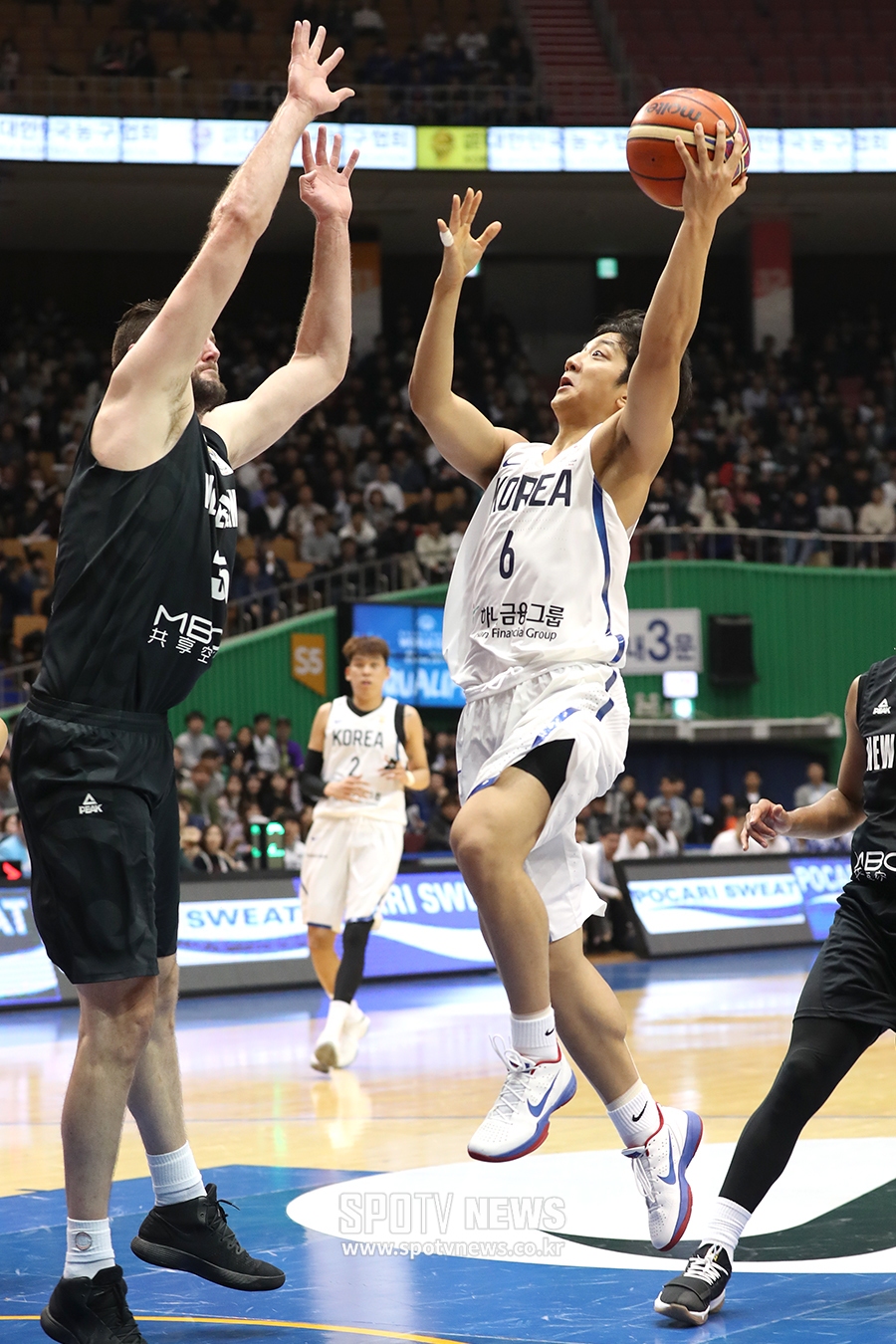 [포토S] 허훈, 잽싸게