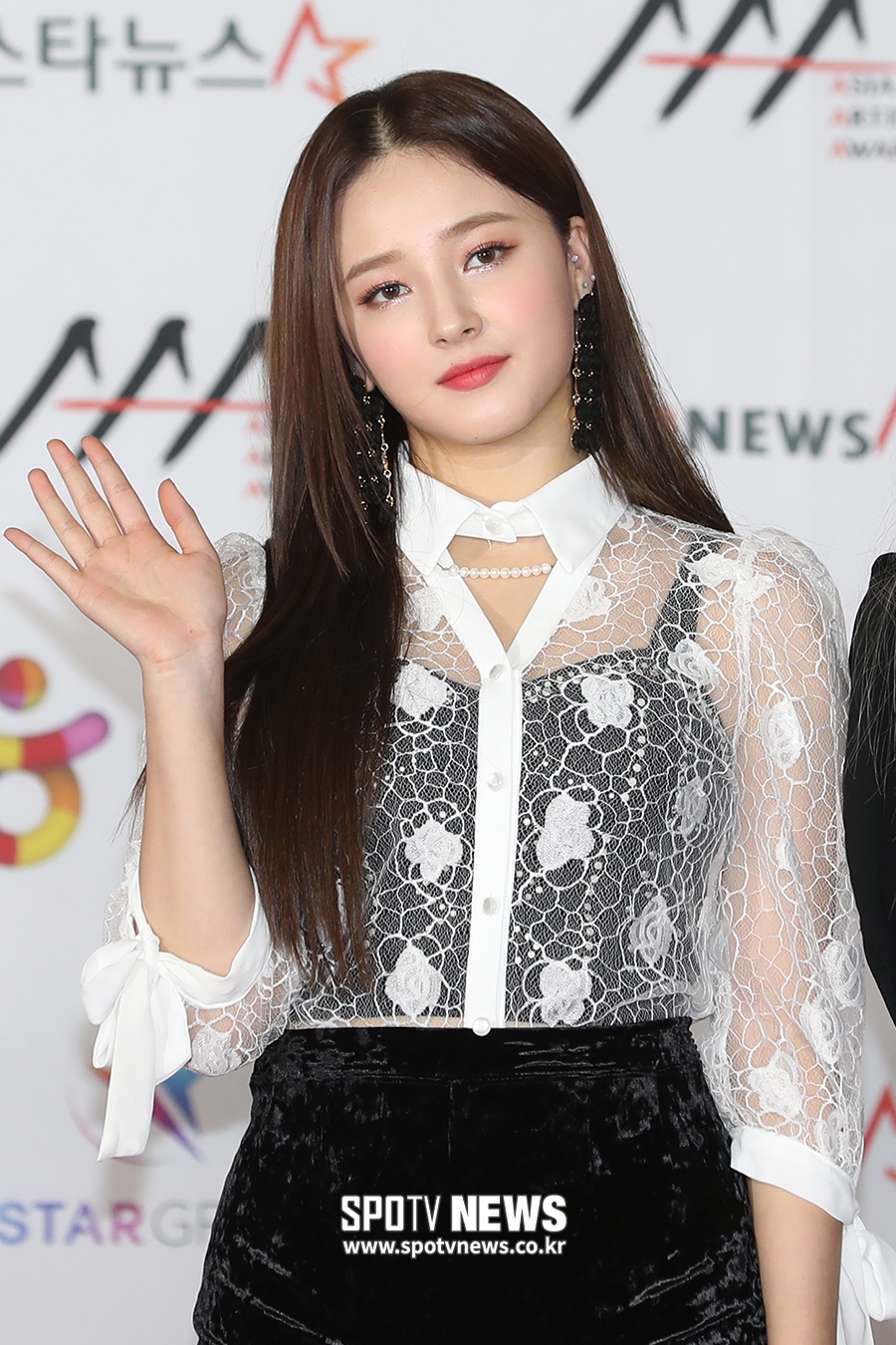 모모랜드 낸시 가슴노출 믿을 수 없는 귀여움에 놀라고 클릭은 필수