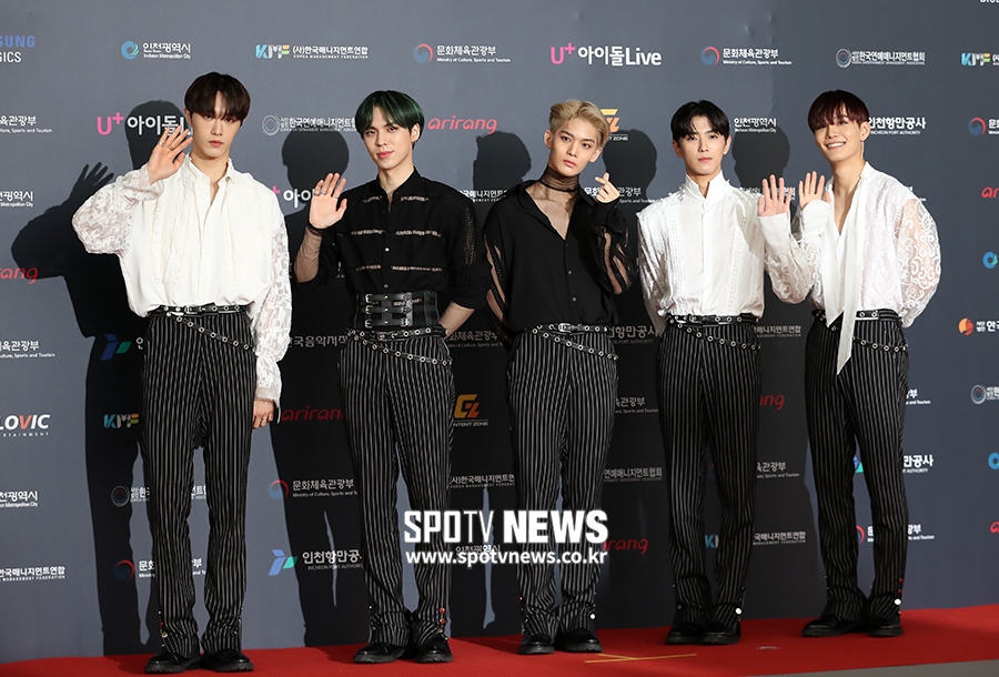 [포토S] CIX, '1000만 뷰 뮤비의 주인공'