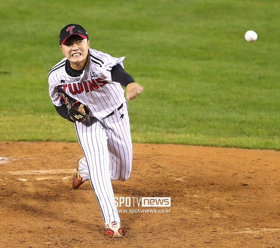 [잠실 게임노트] 이영빈 대타 적중! LG, 롯데 추격 뿌리치고 3연승…고우석 팀 1200SV