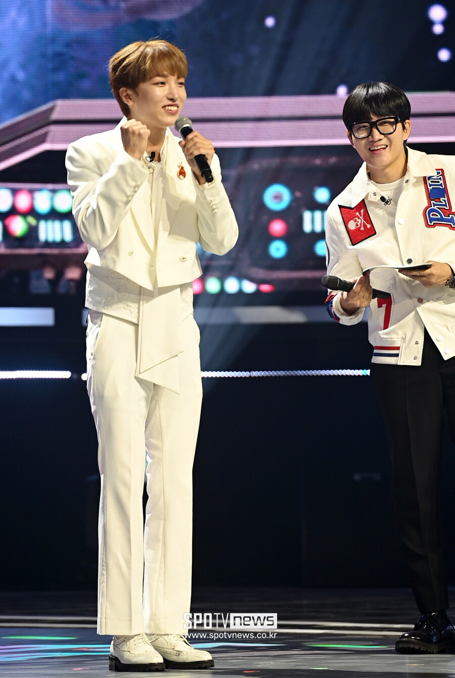 [포토]이용진 '업텐션 선율, 예능감도 재밌네~'