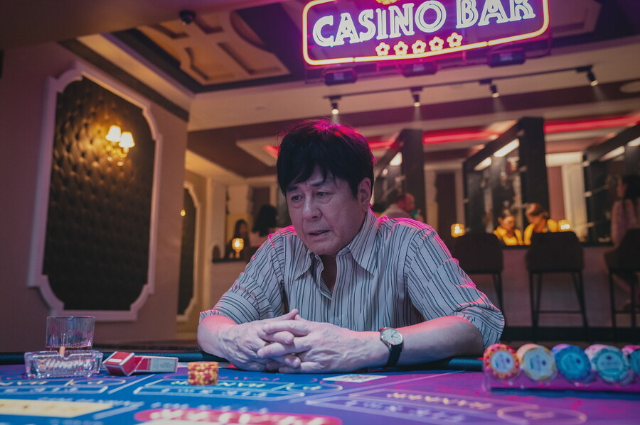 '카지노' 최민식, 파란만장 인생사…오늘(21일) 공개