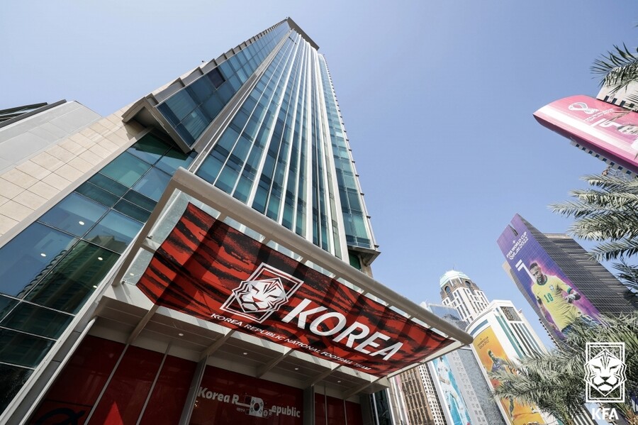 [오피셜] KFA, 2701호 폭로 공식 대응…"불법으로 안덕수 고용 불가, 선수단 요청은 사실"