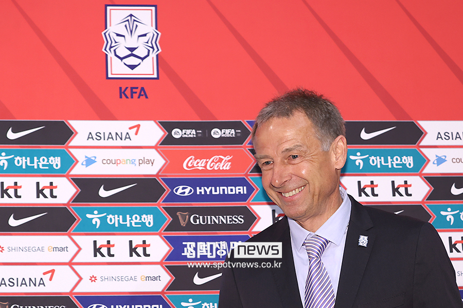 [SPO ISSUE]기본 틀은 짠 클린스만, 공은 다시 축구협회로 넘어갔다