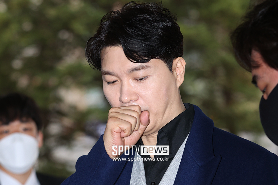 [포토S] 어렵게 말문 여는 박수홍