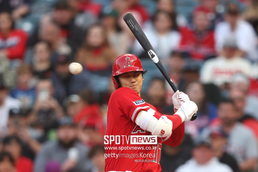 "오타니도 사람이었네!" 파도 파도 '미담'에 이제는 인간미를 바란다