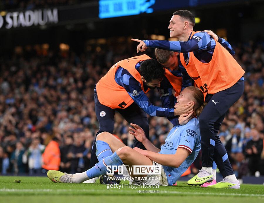 '단 하루 만에 아스널 희망 꺾었다' '홀란드 EPL 35골 신기록' 맨시티, 웨스트햄 3-0 대파하고 '9연승 선두 탈환'