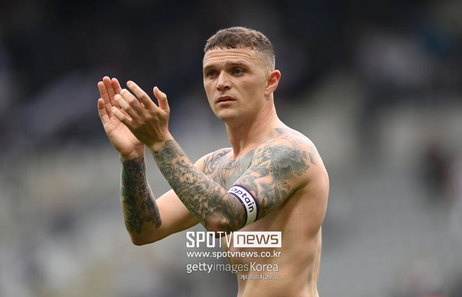 'SON 절친'의 오른발 킥 두 방...UCL 티켓이 '눈앞에'