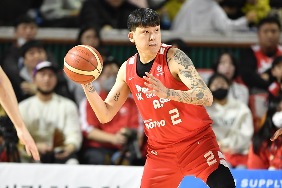 SK 대항마 나타났다…KCC, FA 최대어 최준용 영입