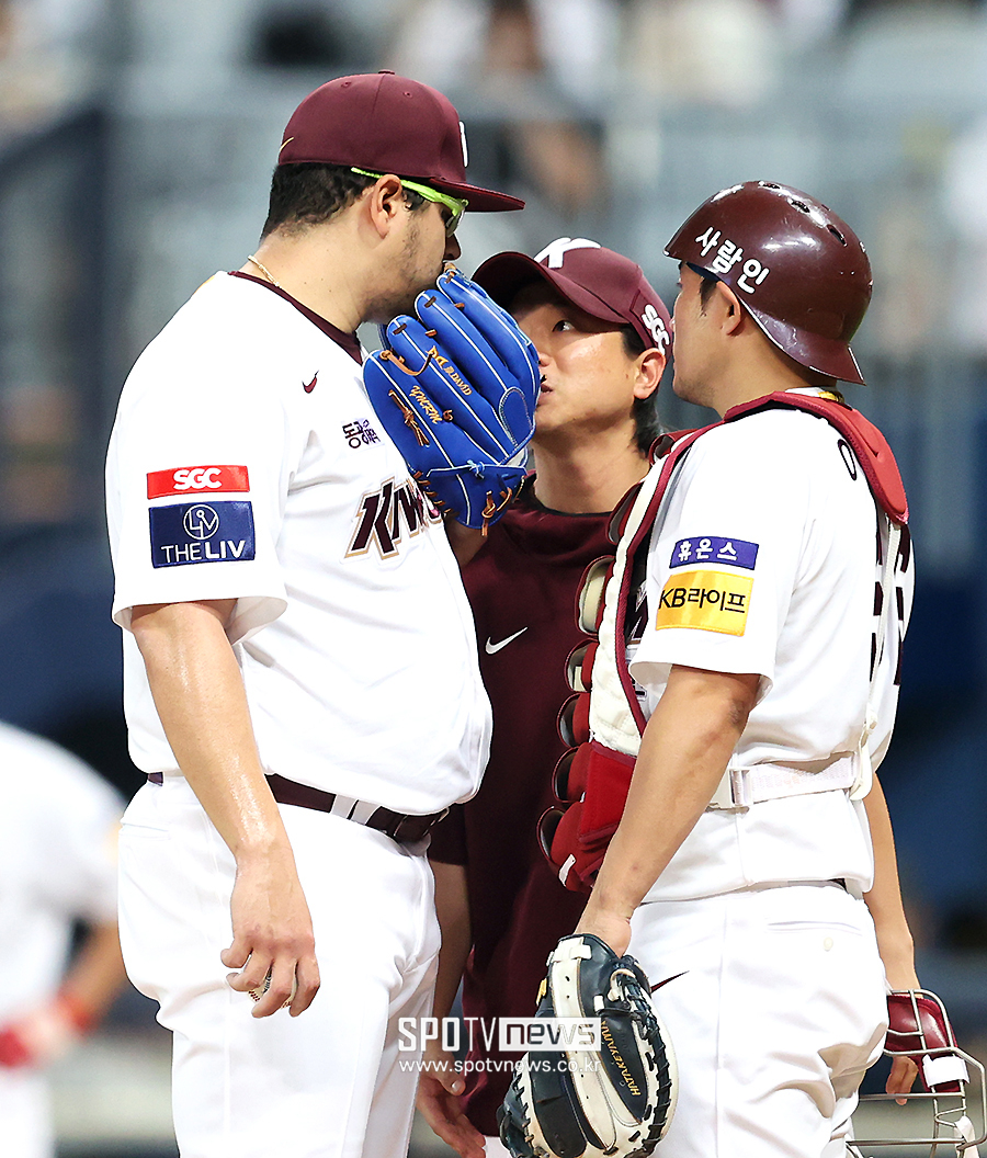 ERA 2.97이 리그 최다패 타이… 팀타선 배신에 멍드는 27살 'KBO 드림'