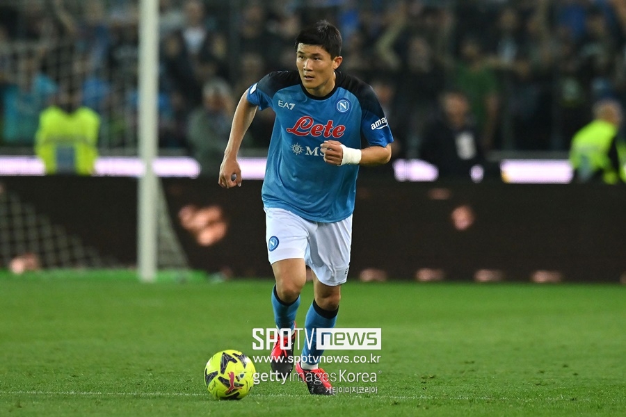 맨유행 유력했던 김민재, 7월까지 모른다…‘EPL 큰손’ 4200만 바이아웃 노린다