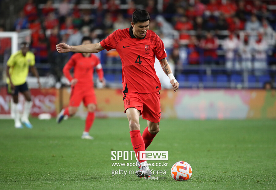 맨유행 유력했던 김민재, 7월까지 모른다…‘EPL 큰손’ 4200만 바이아웃 노린다