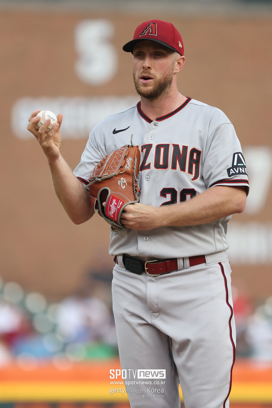 KBO 출신이 ML 20승 페이스라니…152km 오른손 커쇼가 떴다