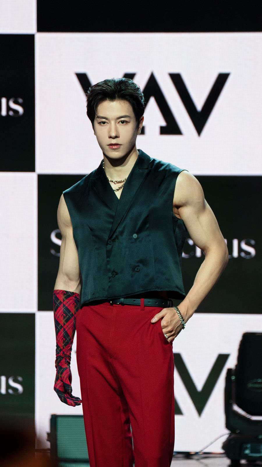 "K팝 좀비돌 될 것…아직 보여줄 것 많다" VAV, 2년 9개월 군백기 마친 각오[종합]