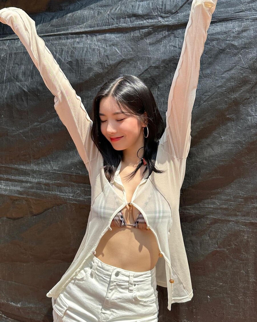 "HOT걸 그 잡채" 권은비, 파격 비키니로 워터밤 시선집중