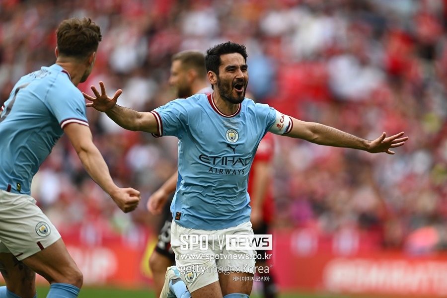 [오피셜] 바르셀로나, '맨시티 캡틴' 귄도안 영입 확정…2025년까지+바이아웃 5700억