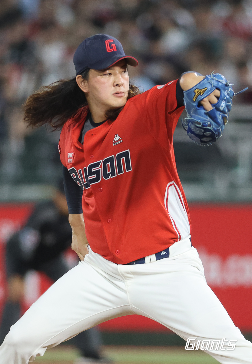 벌써 세이브가 95개라고? 149km 든든, 그가 롯데 역사를 바꿀지 누가 알았나