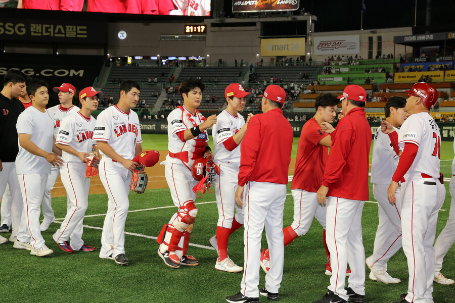 KBO 500만 관중 돌파 임박…선두 LG 79만명 동원했다[공식발표]