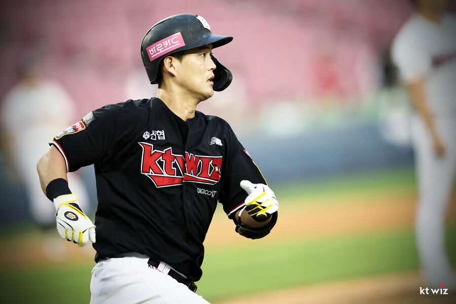 [SPO 잠실] "들어보니 그런 상황 아니더라"…배정대 2번타자 중견수 선발로 정상 출전
