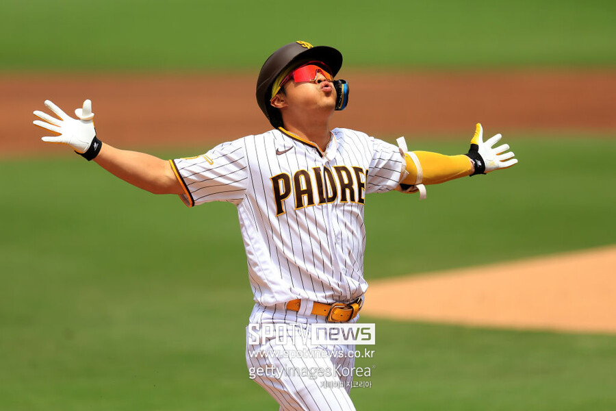 '20-20 보인다' 김하성 터졌다, 15G 만에 'KBO 역수출 에이스' 상대 시즌 16호 홈런…2G 연속 안타-타점