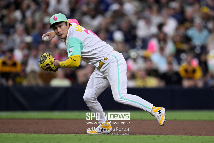 '20-20 보인다' 김하성 터졌다, 15G 만에 'KBO 역수출 에이스' 상대 시즌 16호 홈런…2G 연속 안타-타점