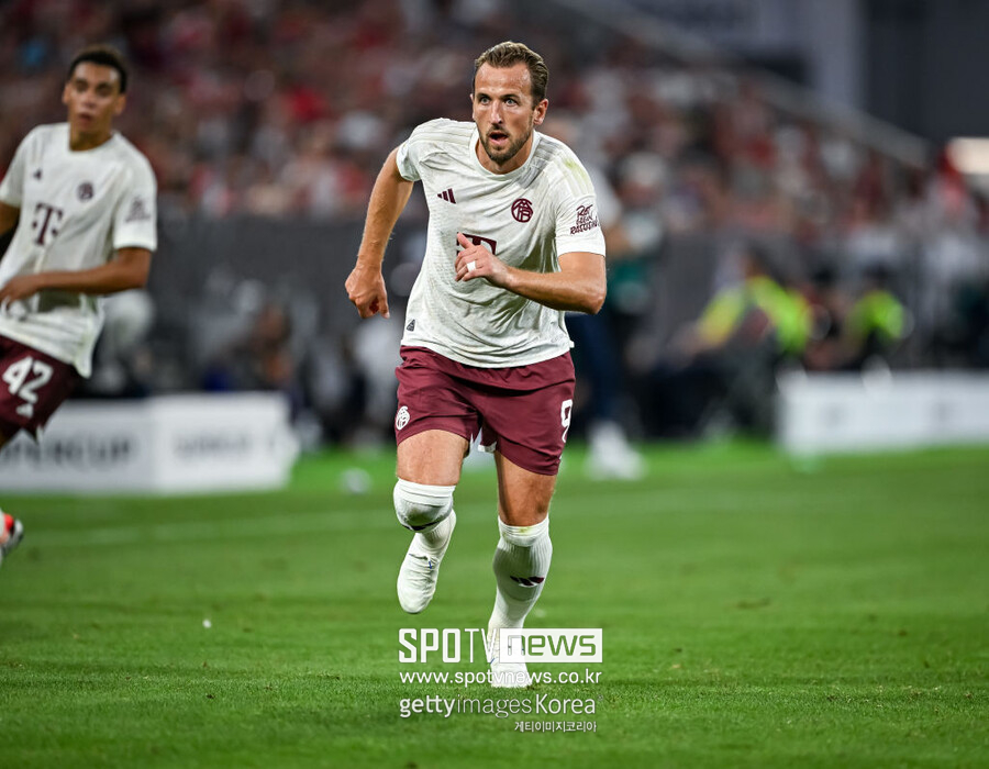 '1억5천' 전기차 고른 케인, 적응 유일한 문제 "핸들이 반대라 아직은…"