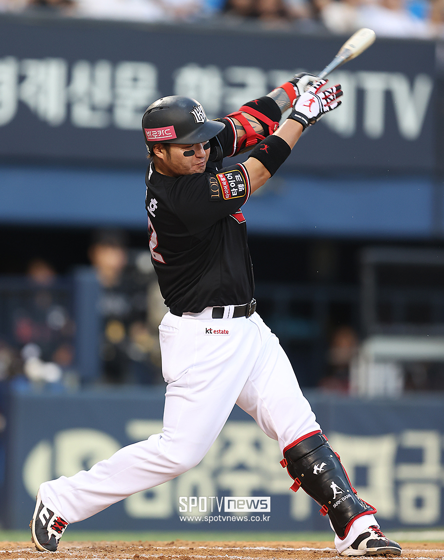 1538G 372홈런 타자에게 어색한 대타…"빨리 부상 회복하겠다"[SPO 인터뷰]