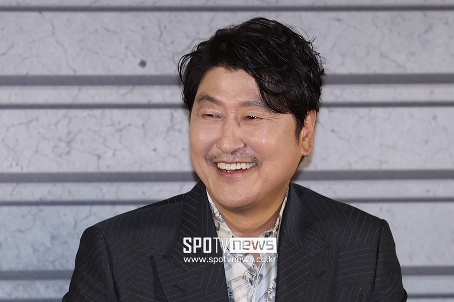 송강호, BIFF 28년 역사 최초 '호스트'…위기의 구원투수 될까[이슈S]