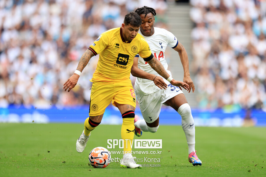 '입틀막 깜짝' 'SON ERA' 손흥민 주장 달고, 두 번째 'EPL 역사'…"역대 최초 98분 역전승"