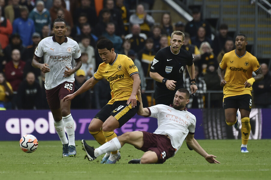 [SPO ISSUE]울브즈 득점 50% 책임진 황희찬, 맨시티 첫 패배 안기고 '골=패배' 공식 지웠다