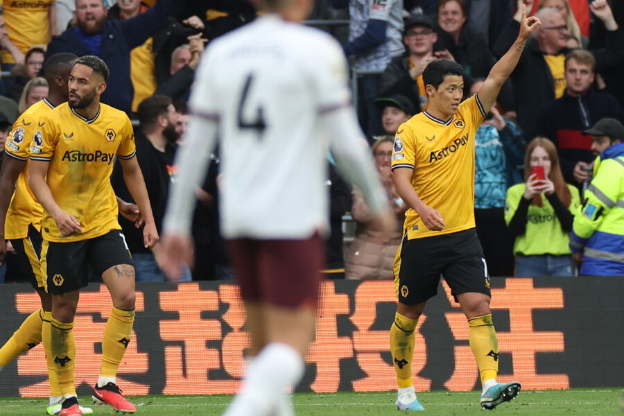 [SPO ISSUE]울브즈 득점 50% 책임진 황희찬, 맨시티 첫 패배 안기고 '골=패배' 공식 지웠다