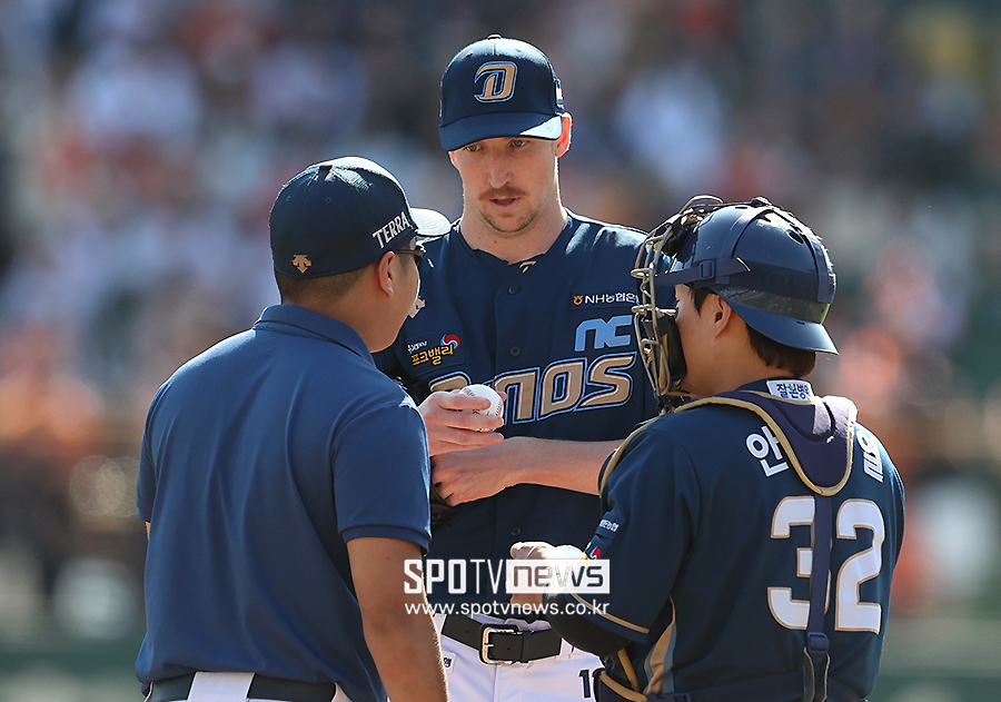 KBO 20승-200K 괴물투수, 벌써 美서 군침? 샌디에이고 영입 후보로 지목