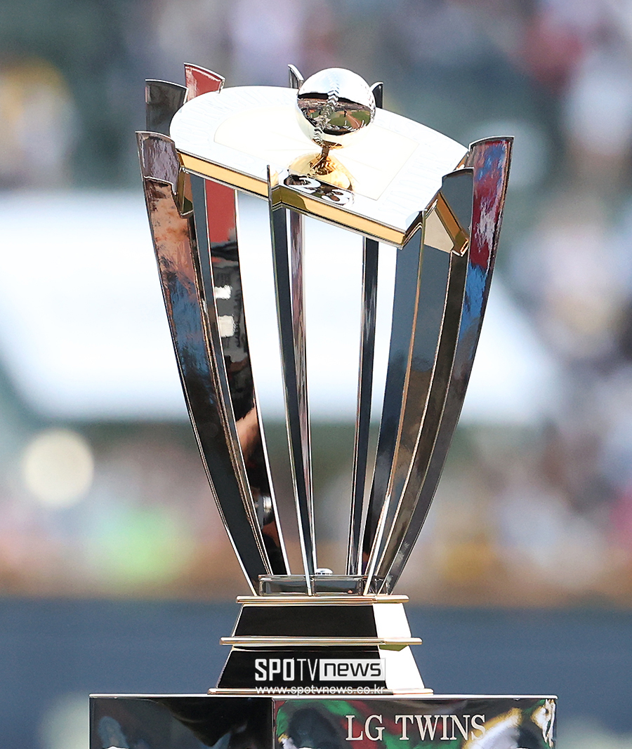 '29년 기다린 우승' LG, 400SV 오승환, 20승-200K 페디…2023년 KBO 역사적 순간들