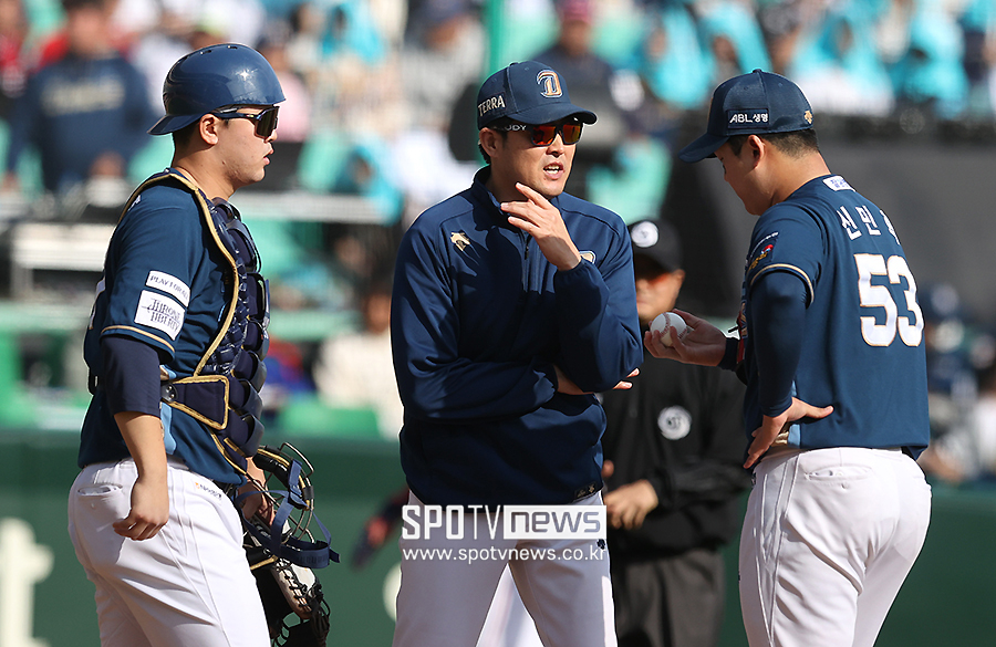 [준PO1 게임노트] ‘김성욱 극적 대타 투런포+신민혁 무실점 호투’ NC, SSG 꺾고 준PO 1차전 기선제압… PO행 절대 고지 점령