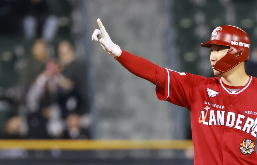 '벼랑끝' SSG, 한유섬 4번 중책-에레디아 2번 전진 배치…'페디 불발' NC, 태너 믿는다(준PO3 라인업)