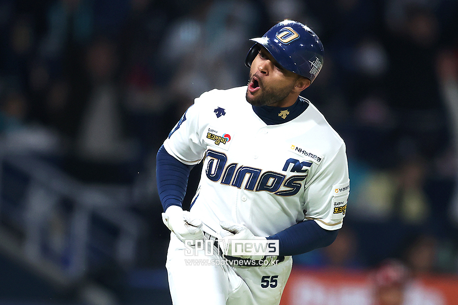 [준PO3 게임노트] '마틴 역전 3점포' 거침없는 공룡, 챔피언을 업셋 포식했다… NC, SSG에 3연승으로 PO 진출, kt와 KS 티켓 맞대결