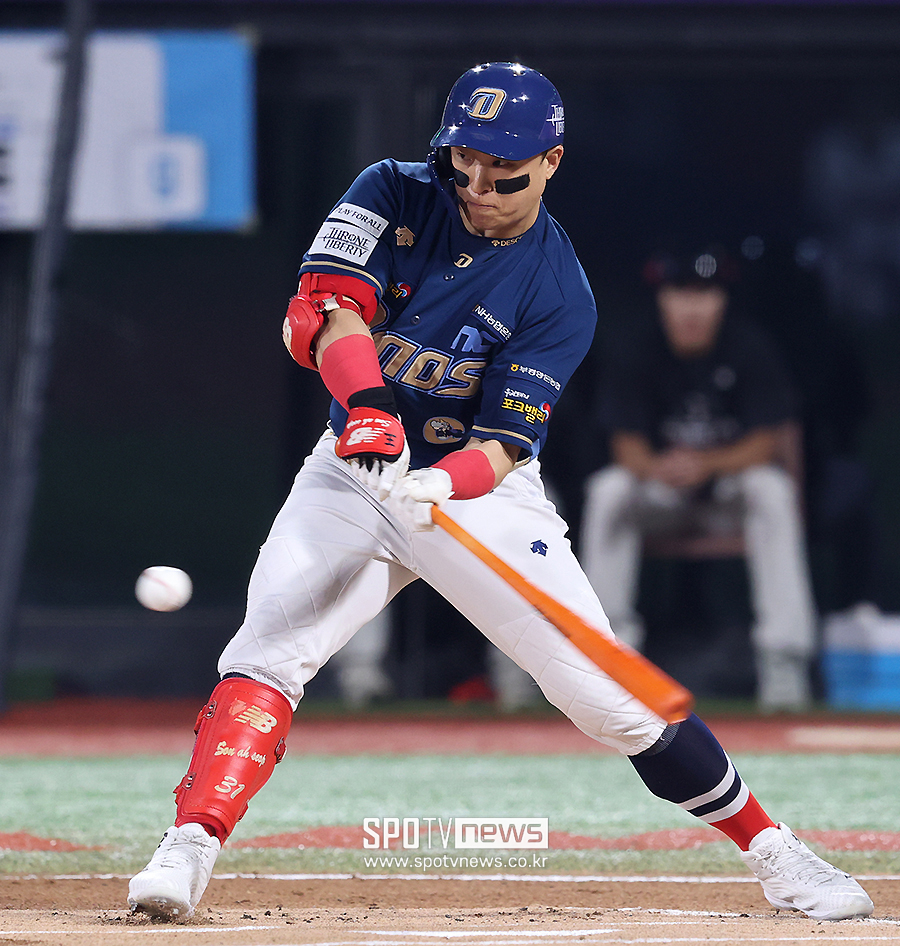 [PO1 게임노트] 선동열 전설 넘은 '탈KBO' 페디, 12K 압도적 호투…NC, kt '빅게임 피처' 쿠에바스 깨고 먼저 1승