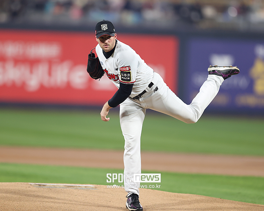 [PO2 게임노트] ‘영웅’ 신민혁 등장! 박건우 결승포에 김주원 슈퍼세이브까지… NC, kt에 2연승, 역대 PS 최다 연승 타이 달성