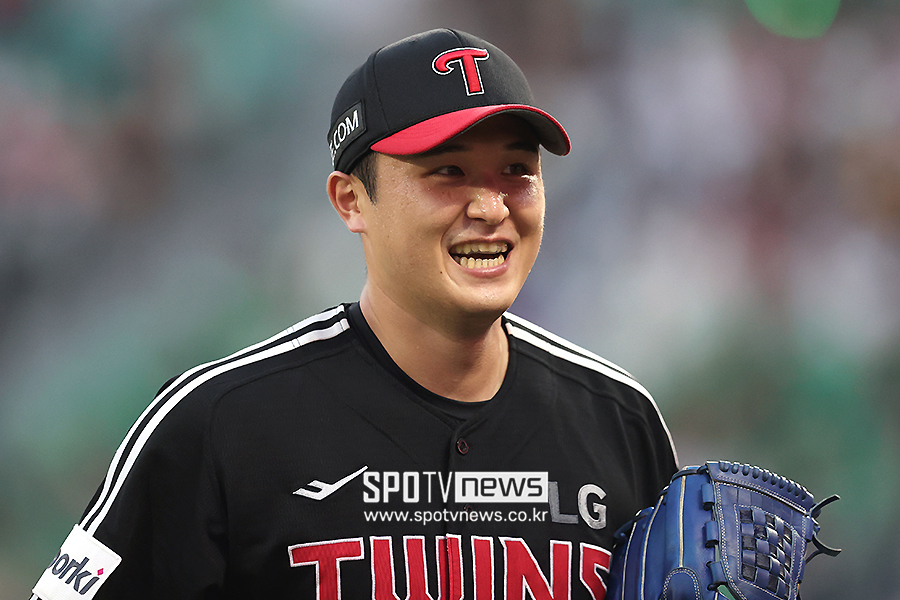 '주전 총출동' LG 상무전 선발 라인업 발표…KS 2차전 선발 최원태 마지막 점검