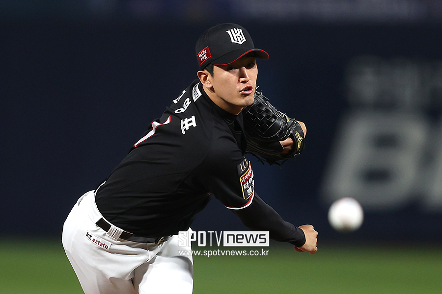 [PO3 게임노트] '고퀄스'→'손박김' 9이닝 무실점 +배정대 결승포…kt, NC 가을야구 신기록 10연승 저지 2패 뒤 1승