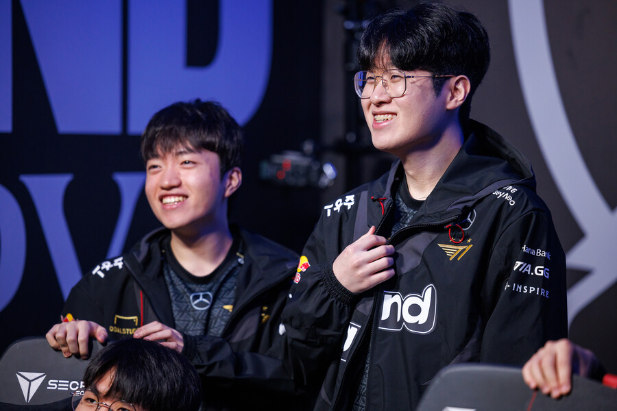 압도적인 승리! T1, LNG 상대로 3:0 셧아웃! 롤드컵 4강행