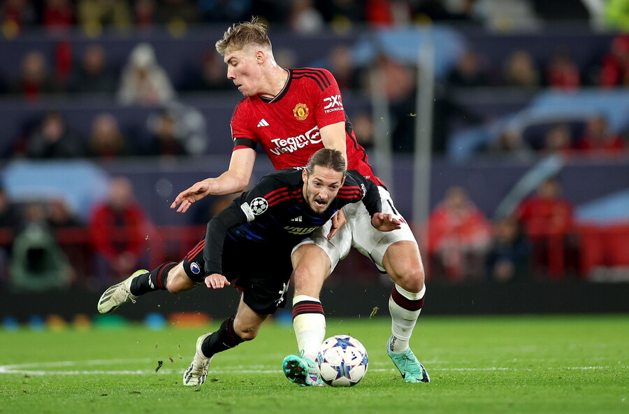 [SPO ISSUE]UCL 3골-PL 0골, 1천46억에 맨유 유니폼 입고 머리만 감싸 쥐다가 시간 가네