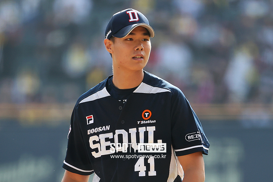 "넌 등판 없을 거야"…벤치에서 끝난 첫 PS, 1라운더 유망주 '10승 꿈' 품었다