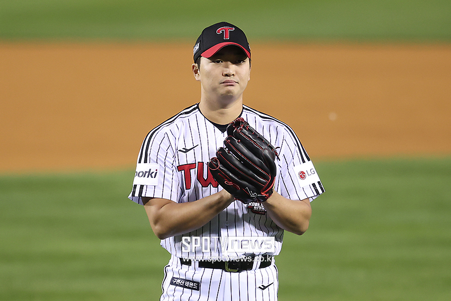 홈런 만큼 짜릿했던 154km 철벽 마무리 부활…LG에 1승 그 이상인 이유