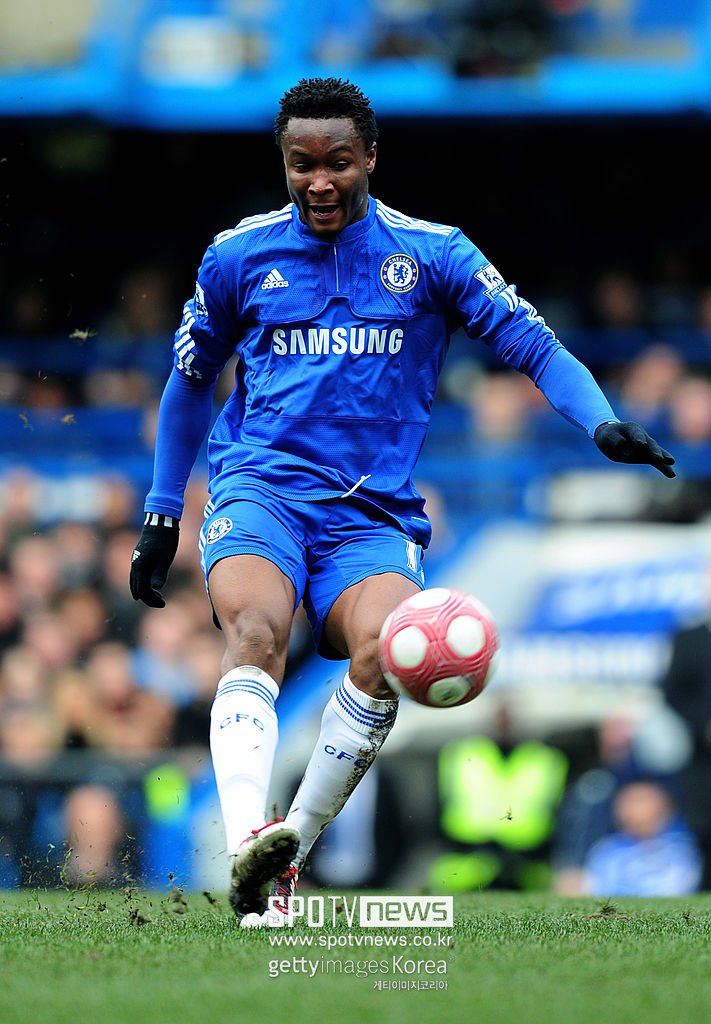 "퍼거슨의 얼굴은 매우 붉어졌다!" 맨유와 계약 후 첼시로 떠난 MF → 비하인드 스토리 공개