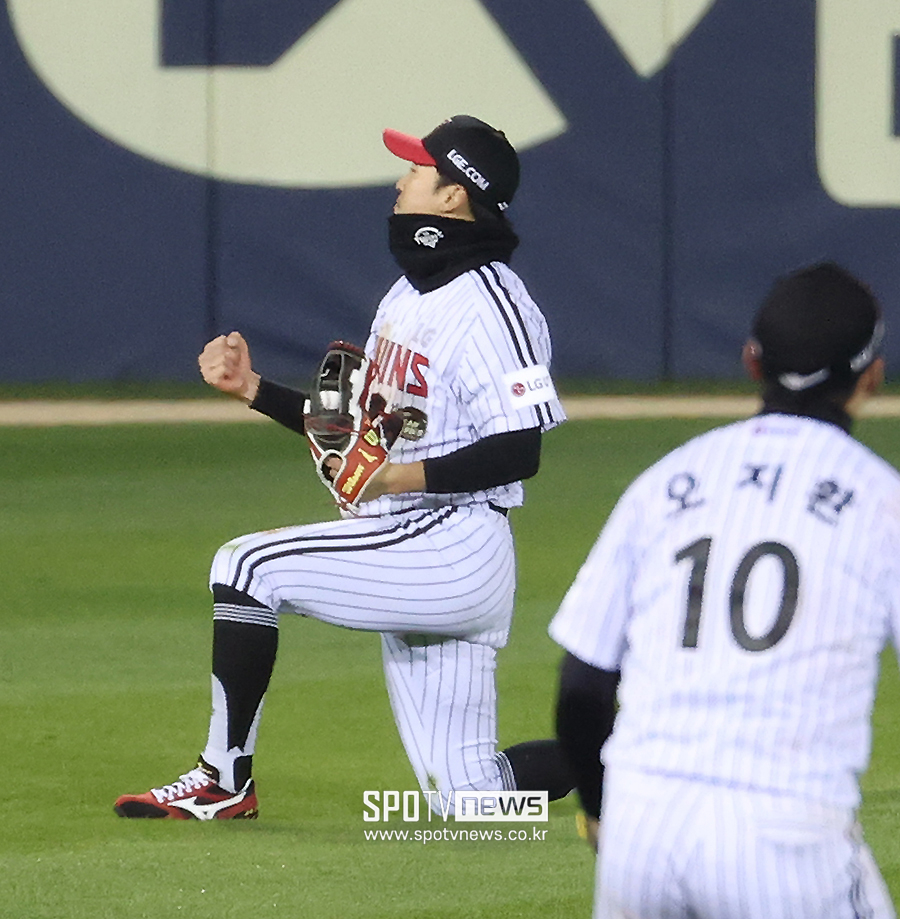 '20승·200K 에이스' 페디, KBO 최초 수비상 영광…박해민·홍창기·에레디아는 외야수 수비상[공식발표]