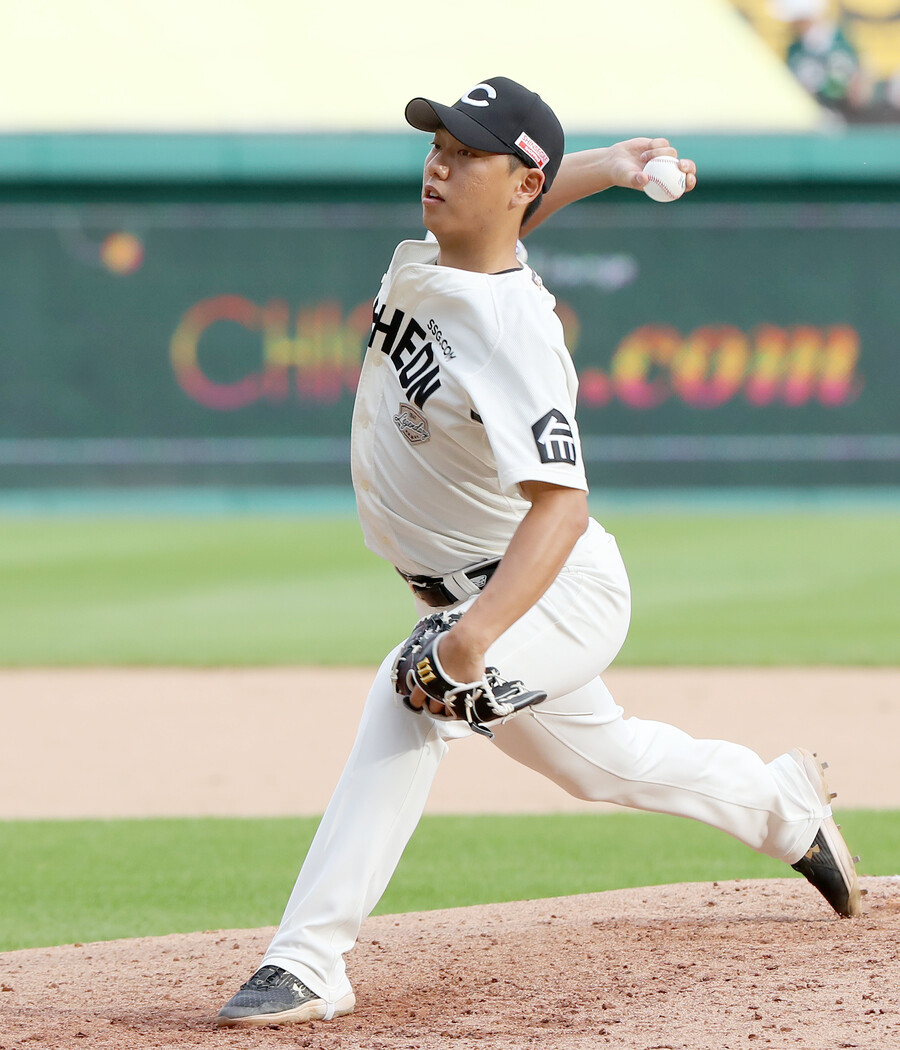 3년 프로젝트 완성을 향해… SSG 9위 굴욕의 유산, 2024년 마운드 팔방미인 기대감